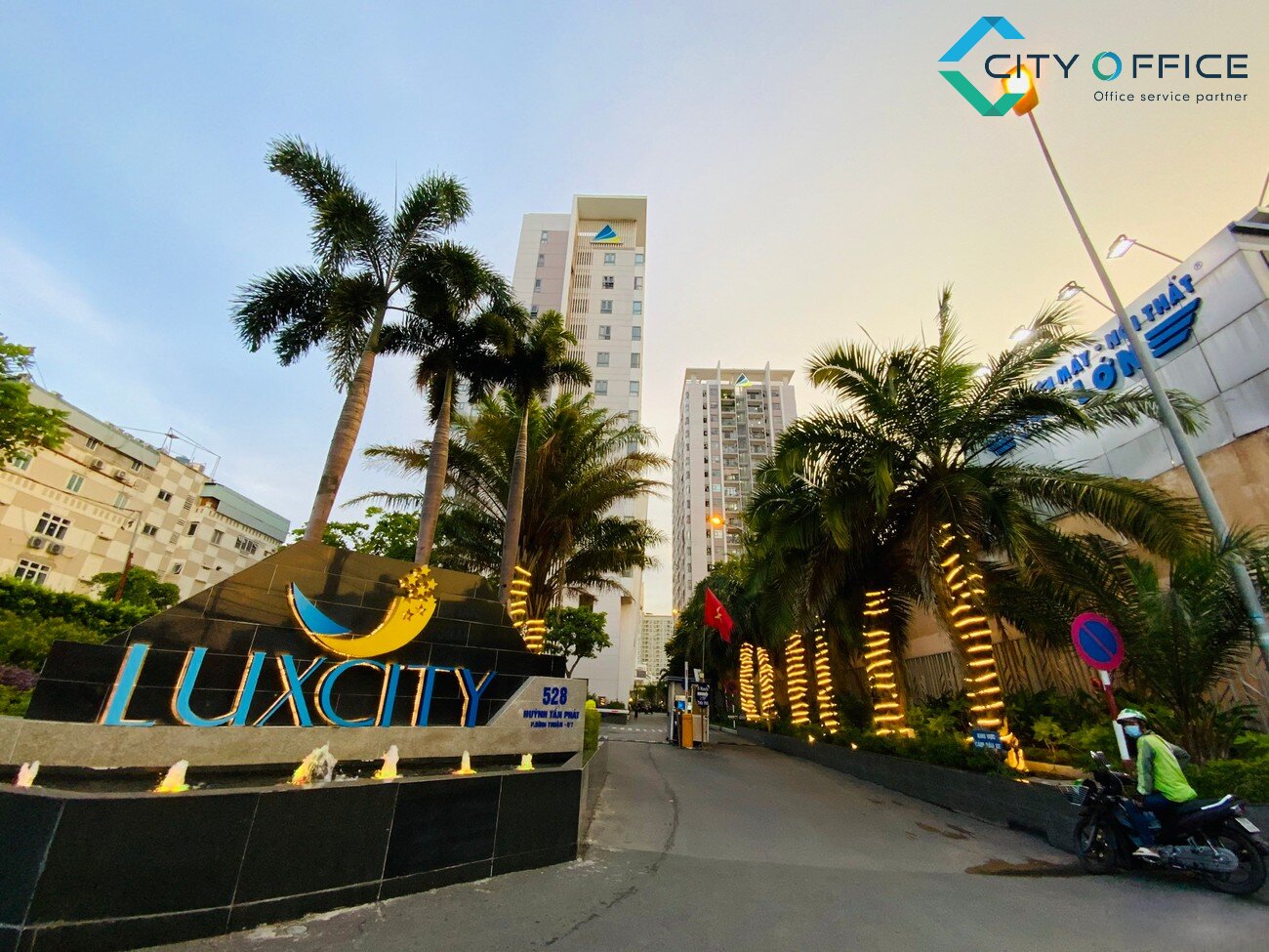 Luxcity Building – Đường Huỳnh Tấn Phát – Quận 7